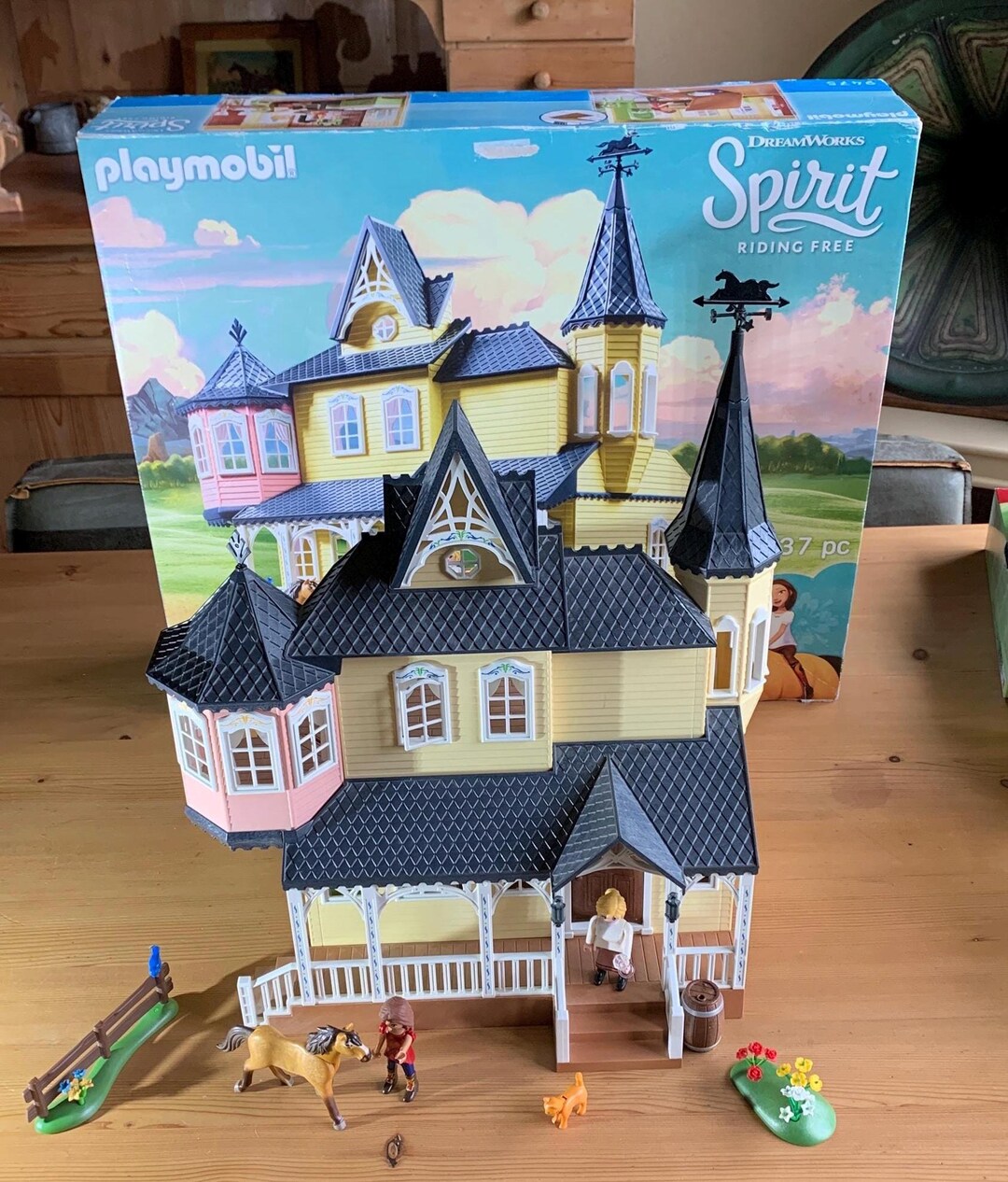 Dollhouse Playmobil Spirit House / Lucky's House / Country Cottage 9475 ...