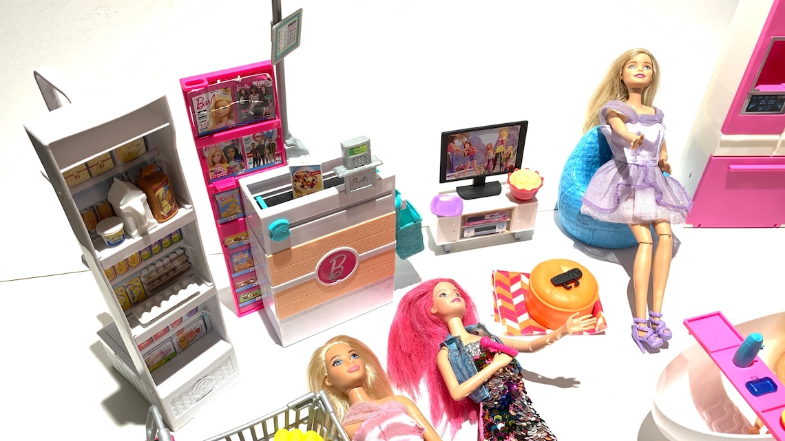 Barbie Kitchen Refrigerator Set + Television Corner + Armchair + Barbie ...