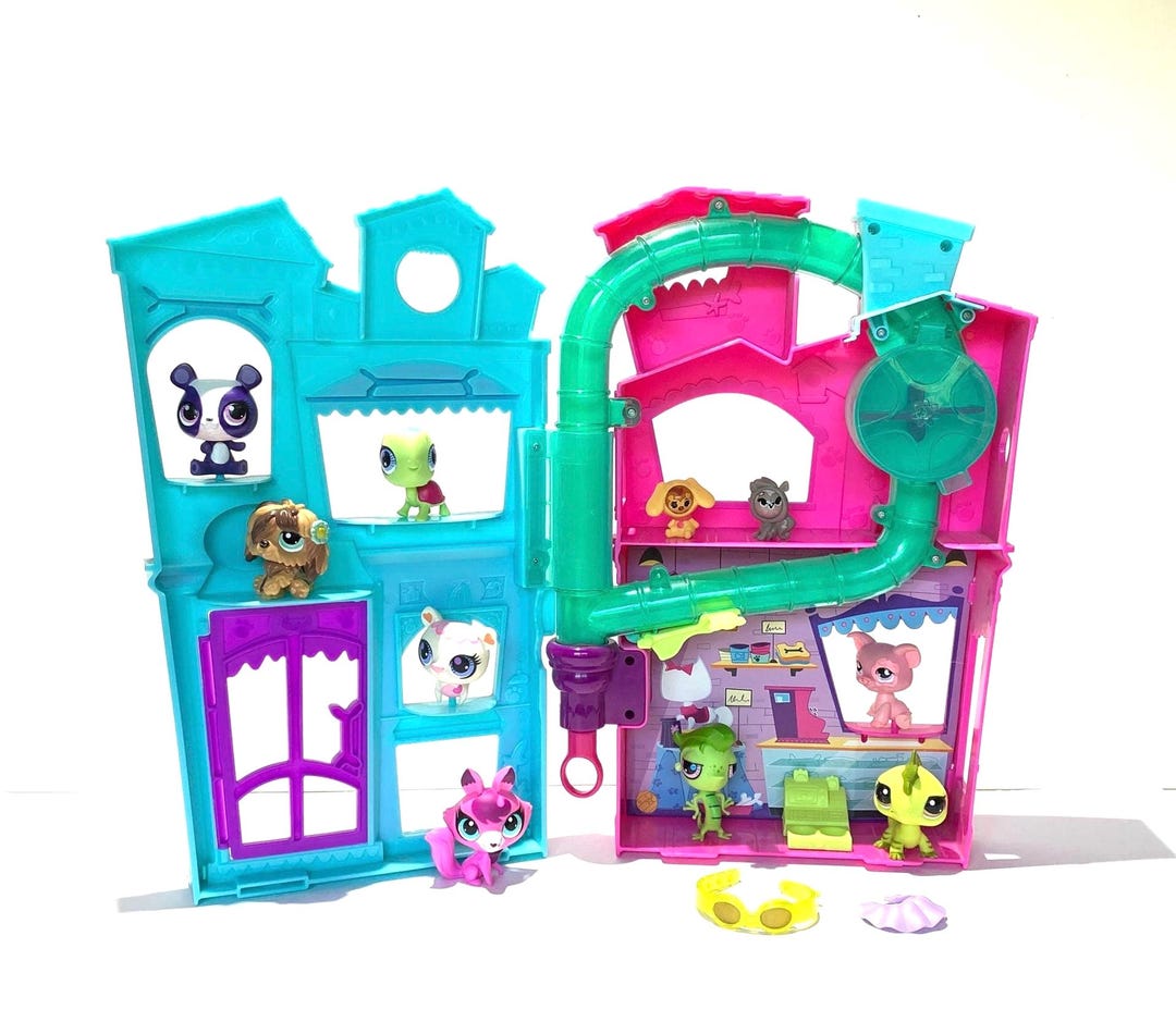 Littlest Pet Shop Play Set Rollin' Rolleroos - LPS Foldable House ...