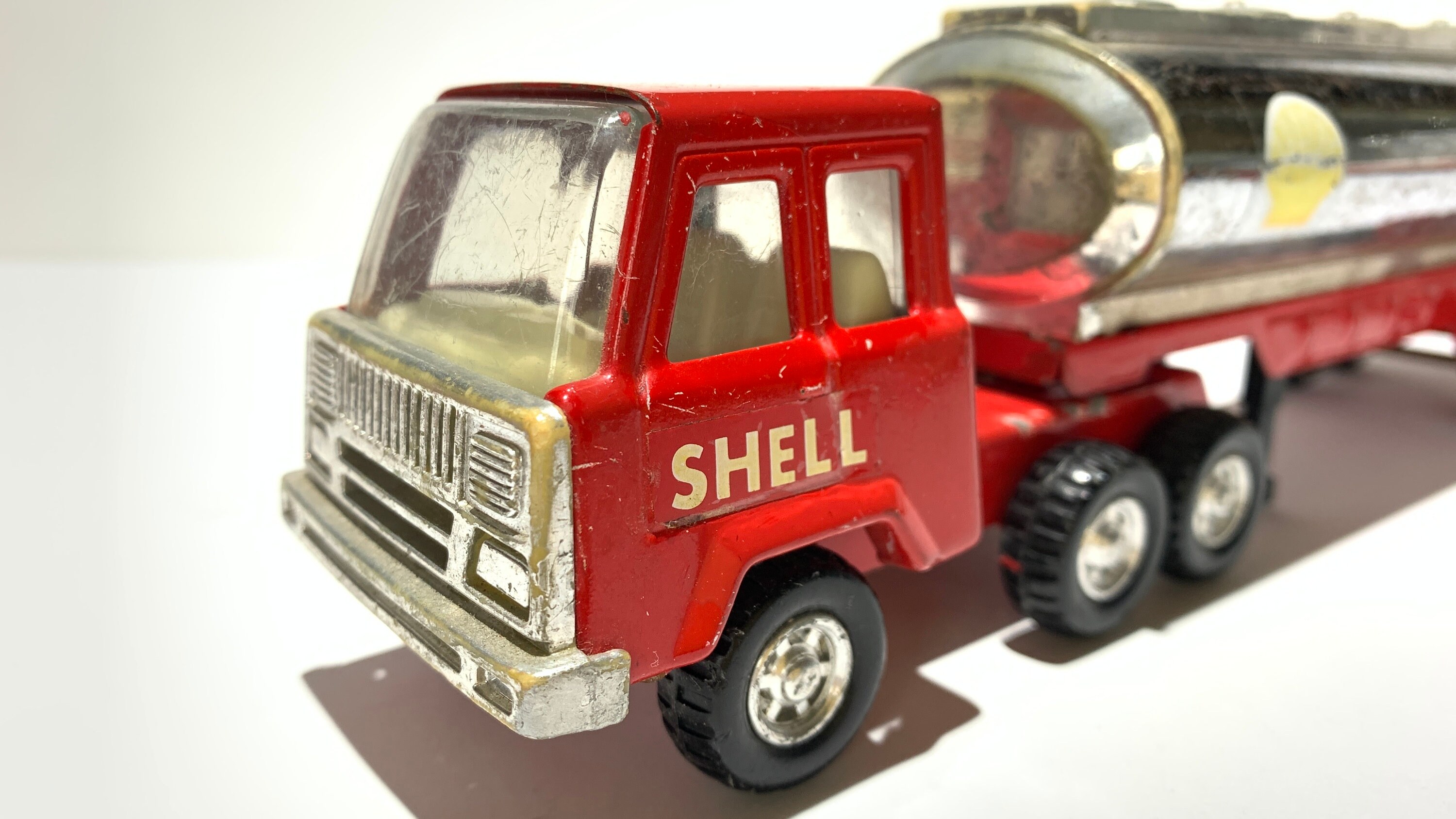 Shell Tanker Truck Tin Toys Camion Benne / LKW Shell / Tin Toys Shell ...