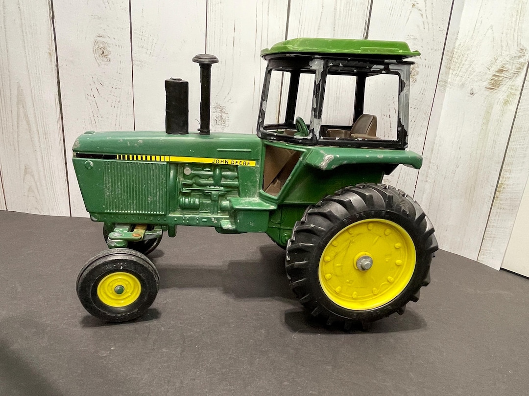 Vintage John Deere Toy Tractor - Etsy