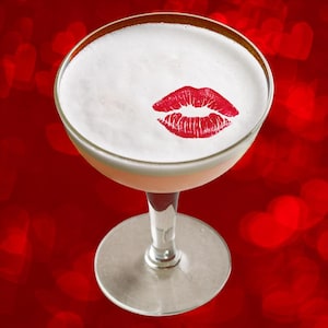 Kiss Lips Drink Topper, Cocktail Garnish, Edible Art - Etsy