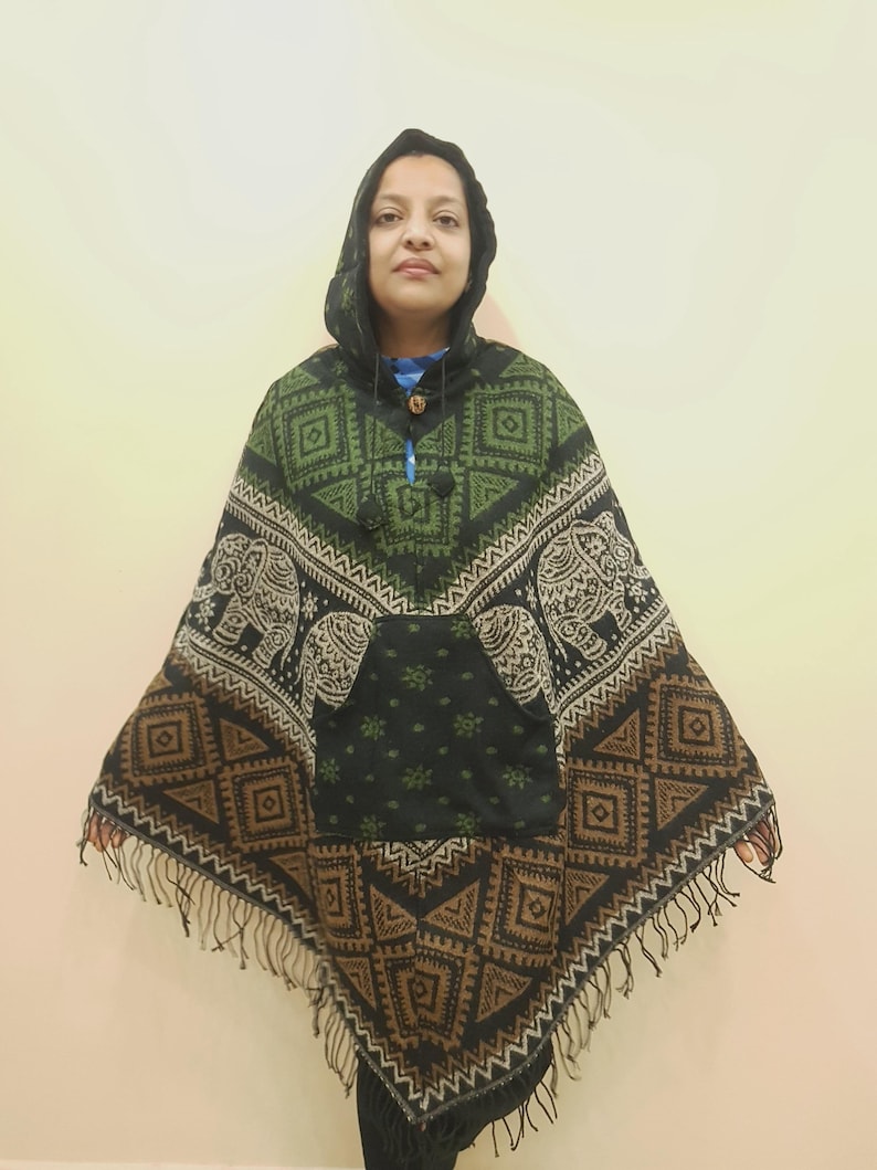 Himalayan Yak Wool Hooded Poncho, Soft & Warm Hoodie, Fleece in Hoodie ...