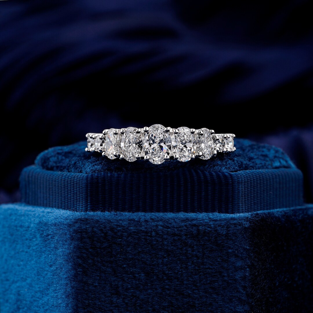 1.55 TCW Oval Lab Diamond Wedding Band Round Side Stone Eternity Band ...