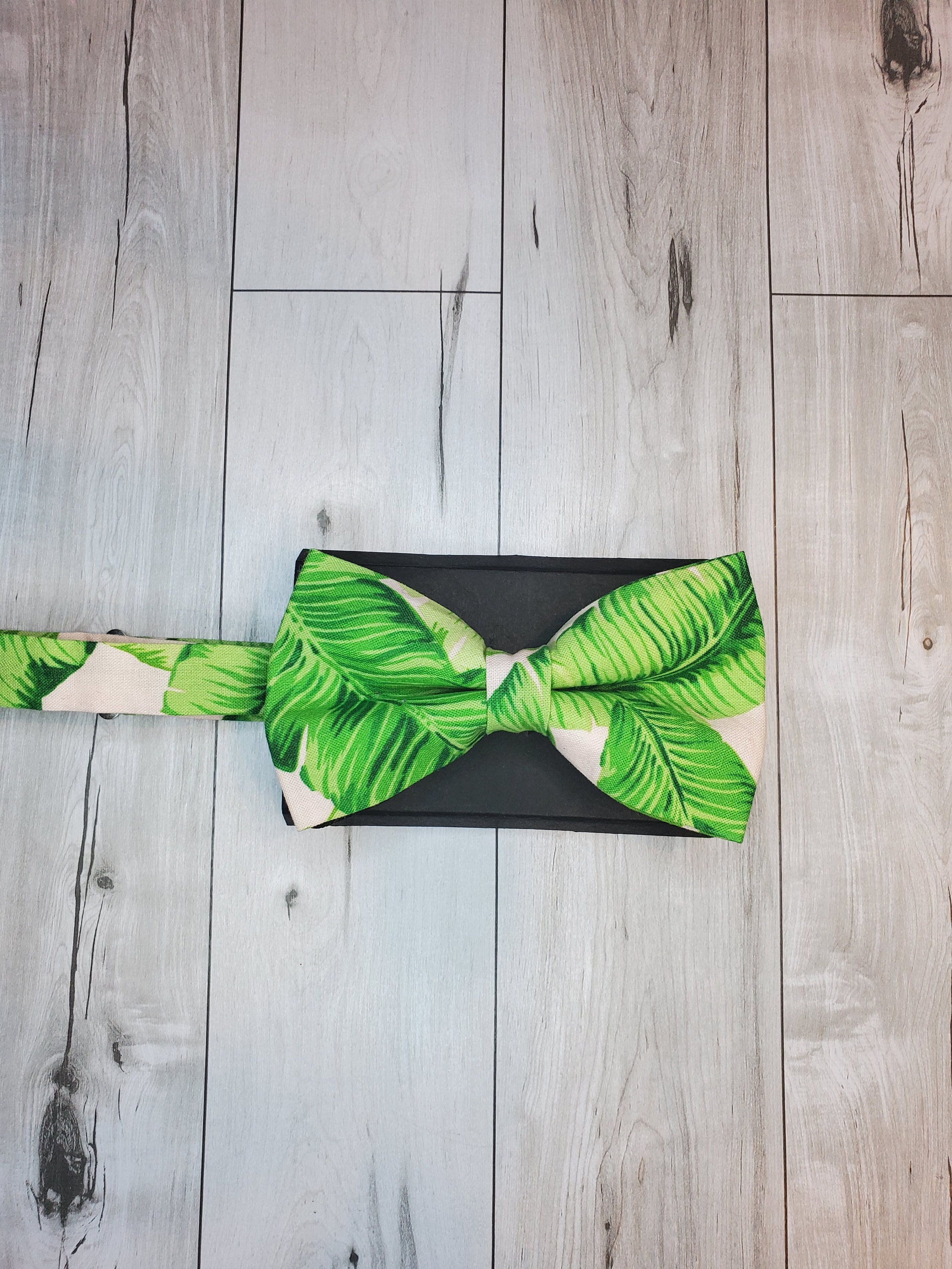 Palm Leaf Bow Tie - Etsy