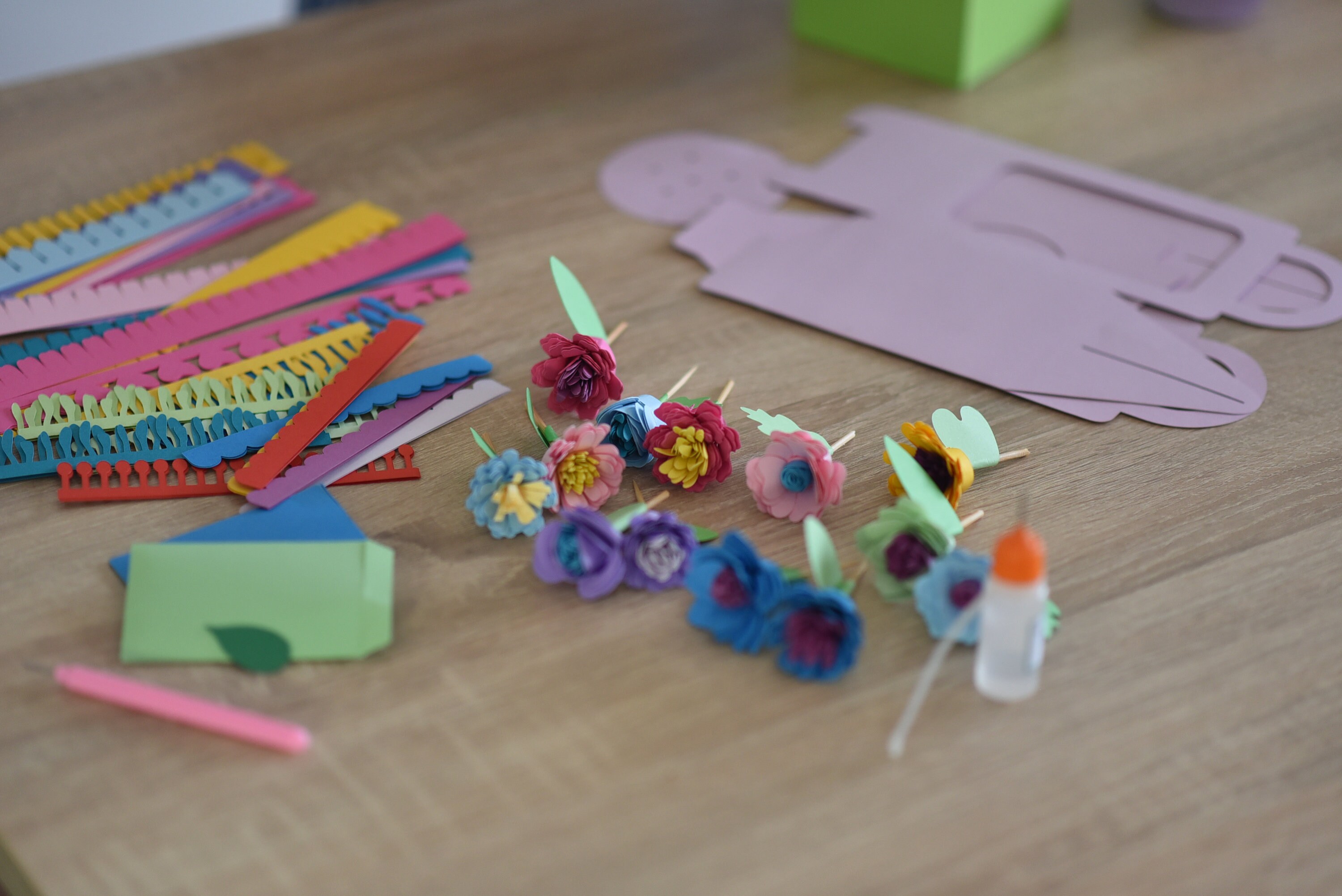 DIY Craft Kit for Empowering Girls Create and Sell Cupcake Topper ...