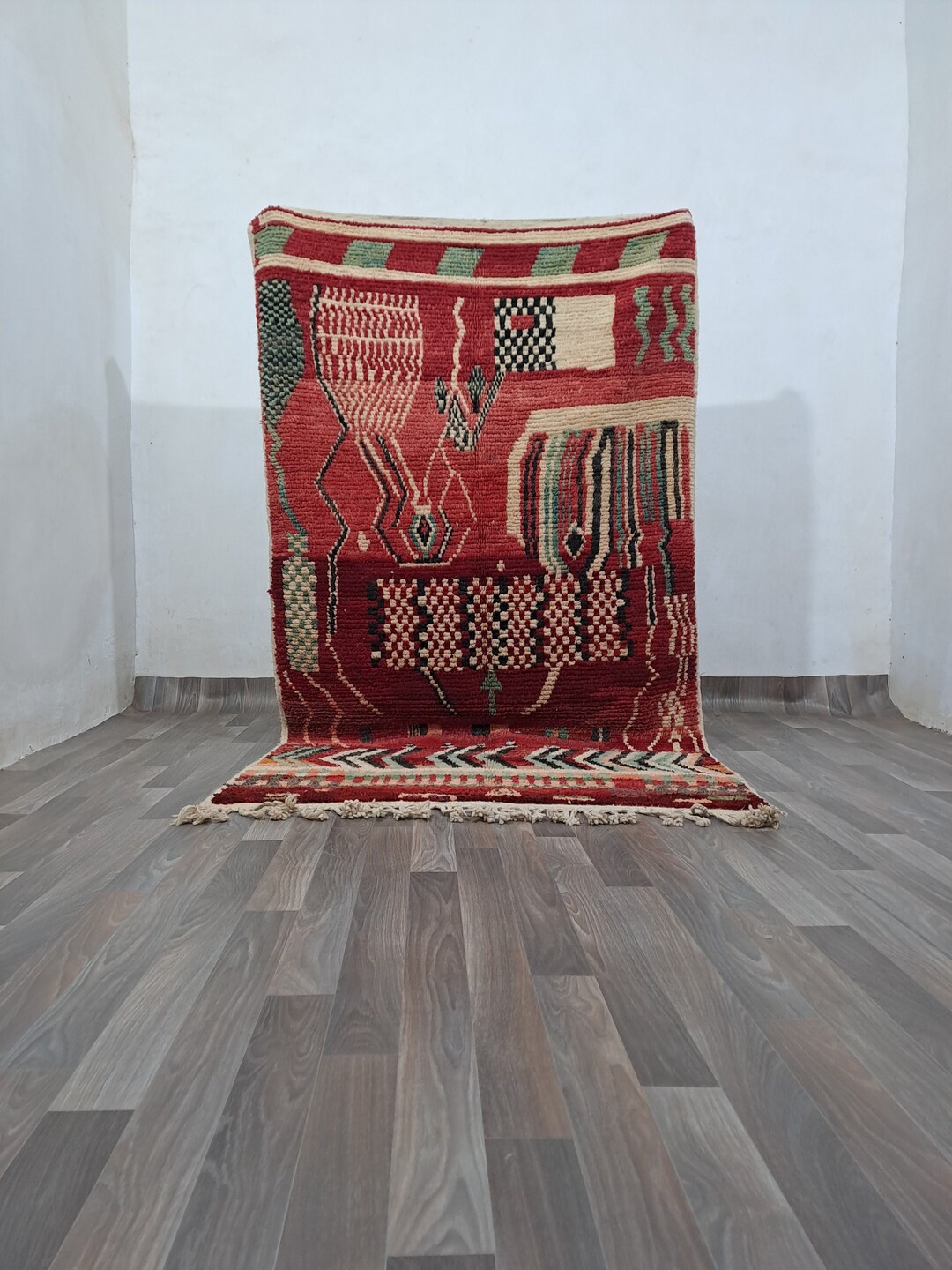 AMAZING MINIMALISTIC RUG, Best Moroccan Red Rug for Your Living Room ...