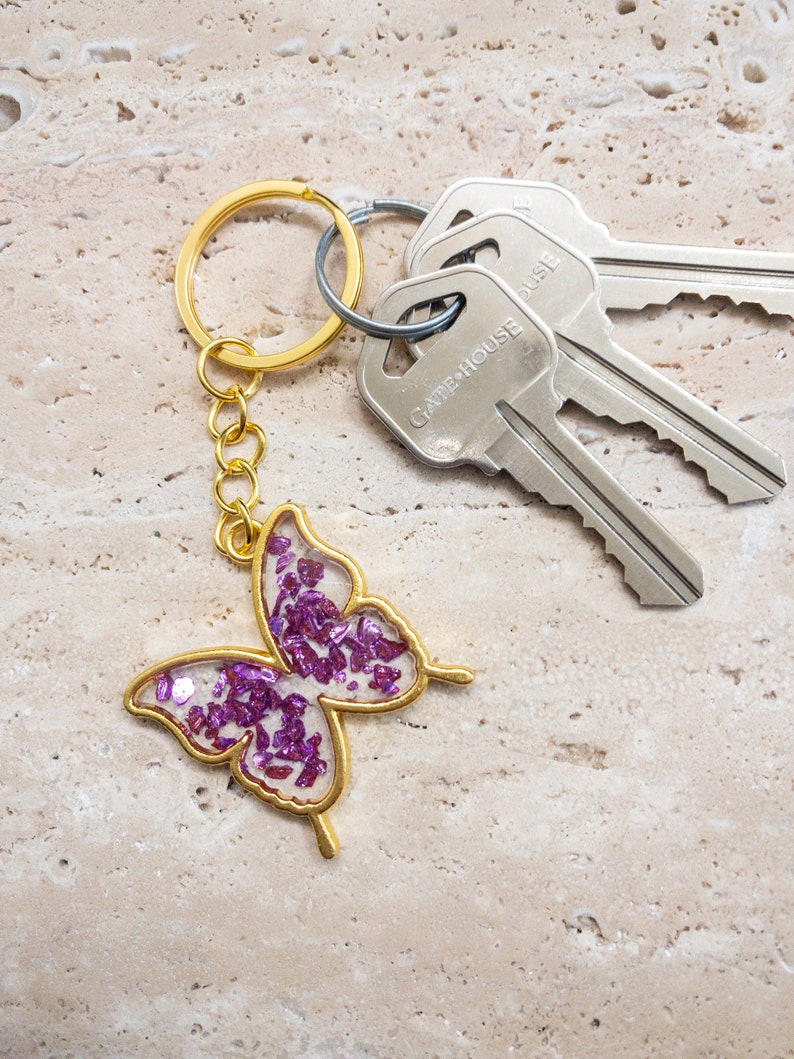 Crushed Glass in Resin Keychain. Gold Butterfly Metal Split - Etsy
