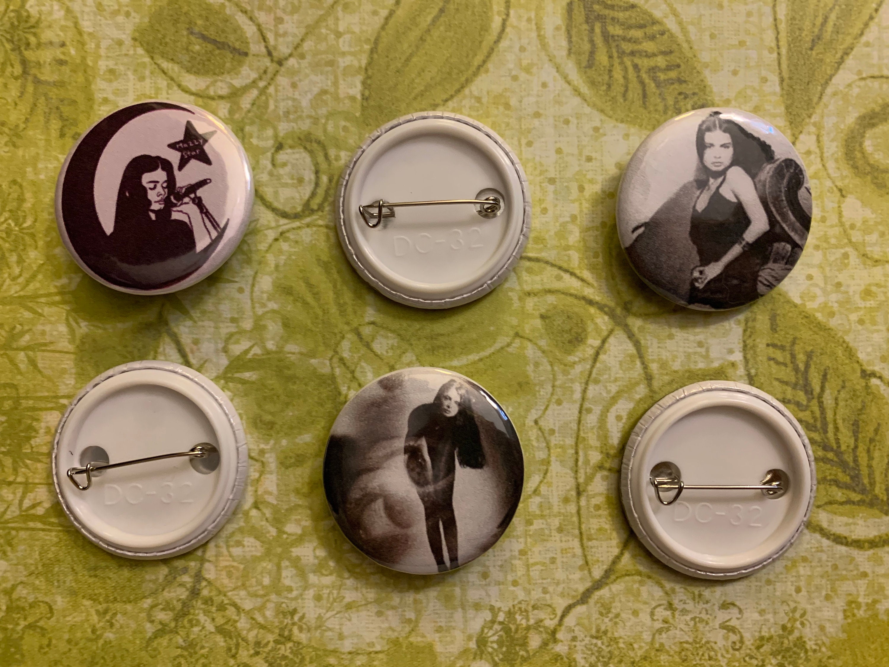 Mazzy Star Pinback Buttons - Etsy