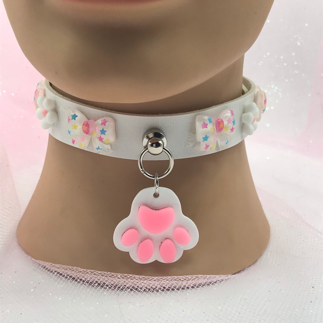 White Bowed Paws Pastel Goth Kawaii Choker Necklace Collar Paw Print ...