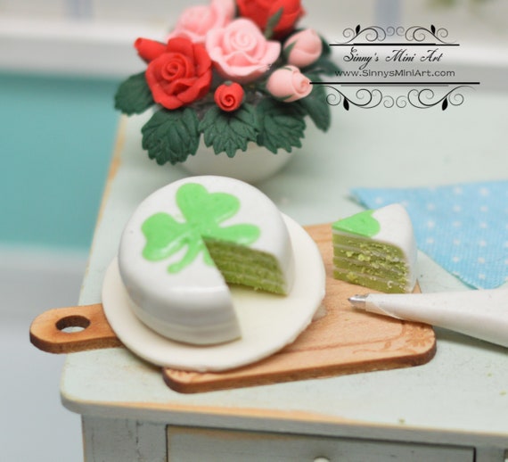 Art & Collectibles Dolls & Miniatures Shamrock cake dollhouse miniature ...
