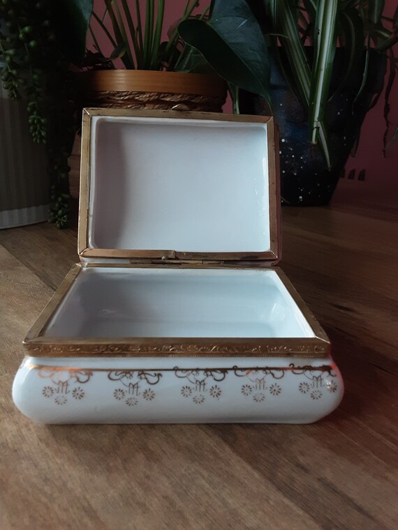 Royal Vienna Porcelain Jewelry/Trinket Box - Gem