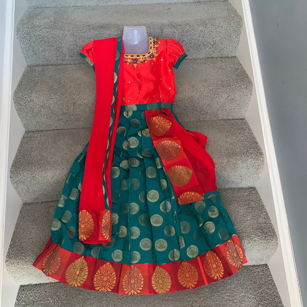 Red and Green Pattu Blouse - Etsy