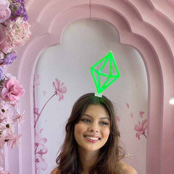 Green Diamond Sims - Etsy