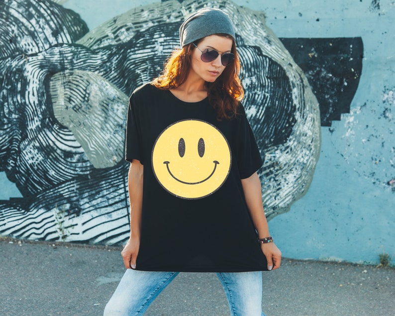 Smiley Face Shirt Smiley Face T-shirt Smile Shirt - Etsy