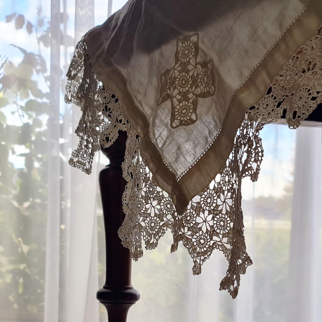 Antique Supper Cloth - Small White Linen Tablecloth - Handmade Lace ...