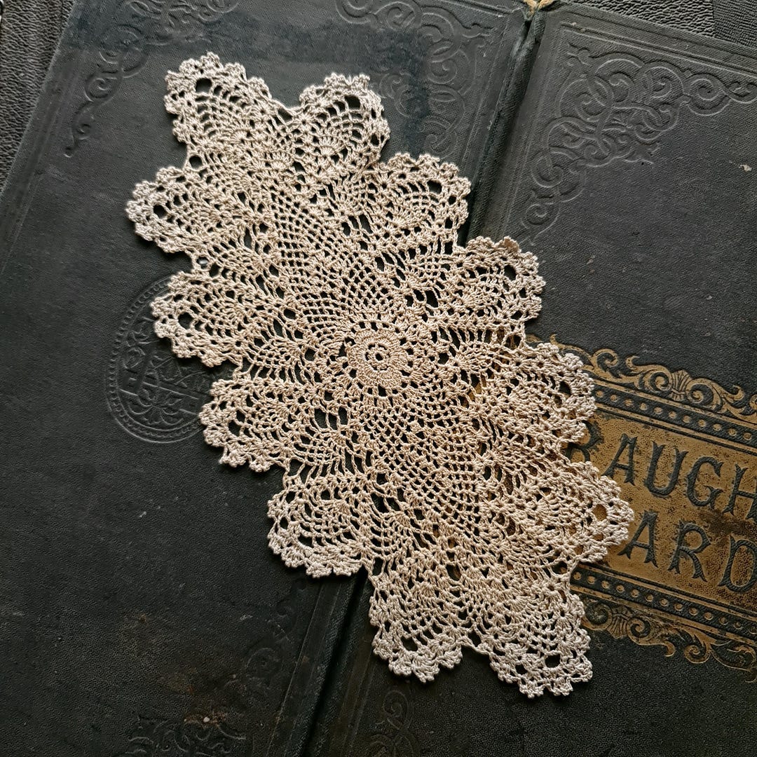 1920s Crochet Doily - Scalloped Edge - Etsy