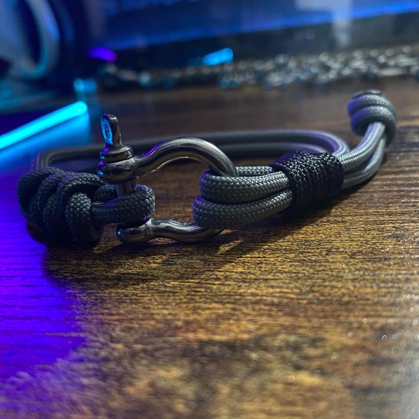 Shackle Bracelet - Etsy