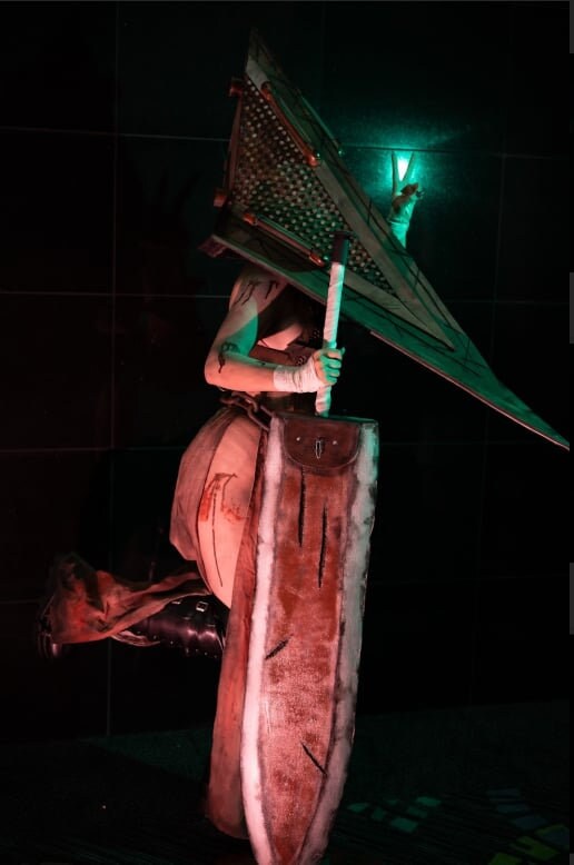 Pyramid Head Cosplay