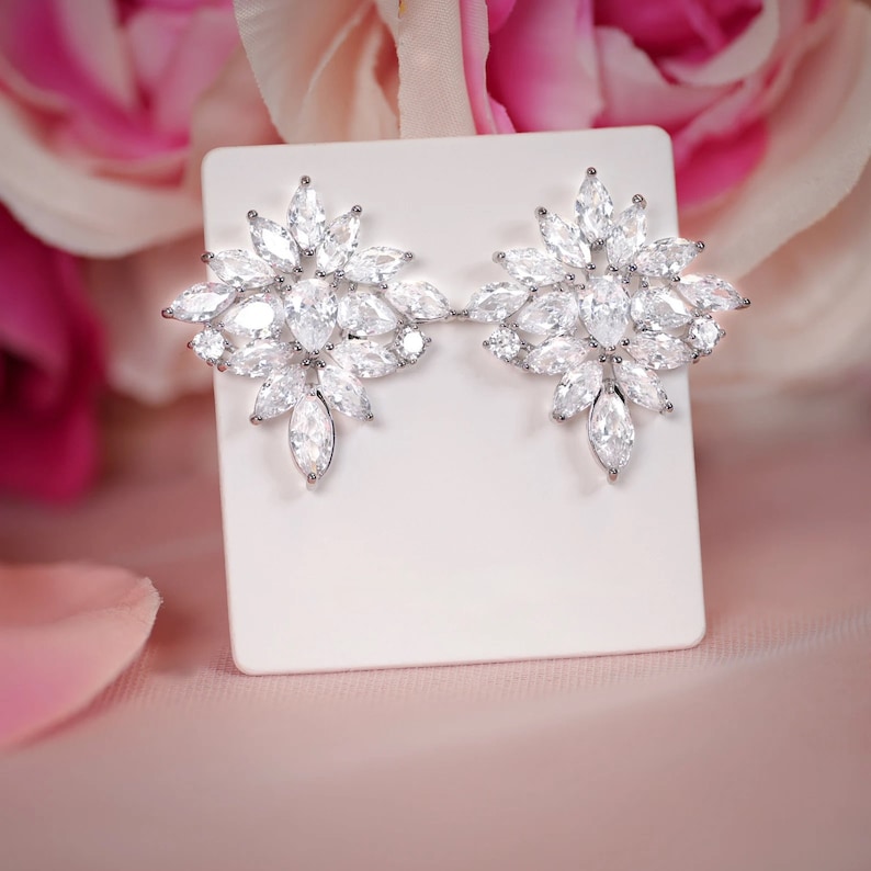 Bridal Necklace V Shape Crystal Necklace Wedding Jewelry Set for a ...