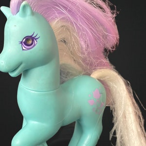 1997 Hasbro Blue My Little Pony Purple Eyes Brushed Hair Action Figure ...