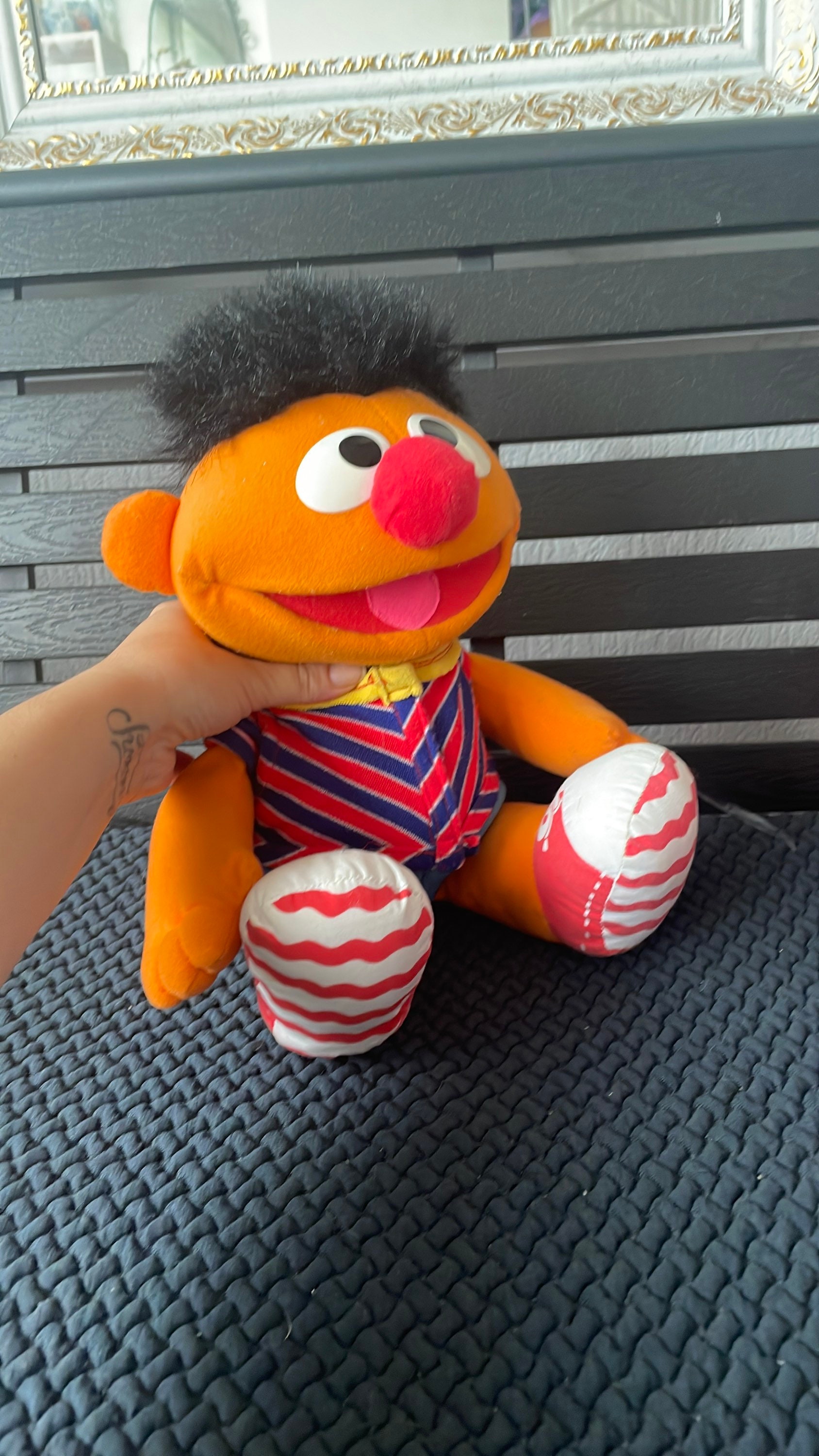 Vintage Tyco Tickle Me Ernie Works Shakes Talks Laughs Sesame Street ...