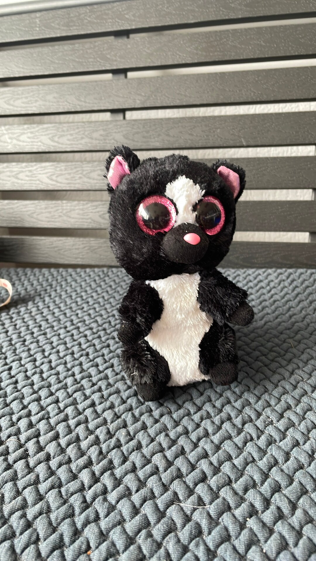 Ty Flora White Pink Sparkle Big Eyes Skunk Beanie Boos Stuffed Plush ...