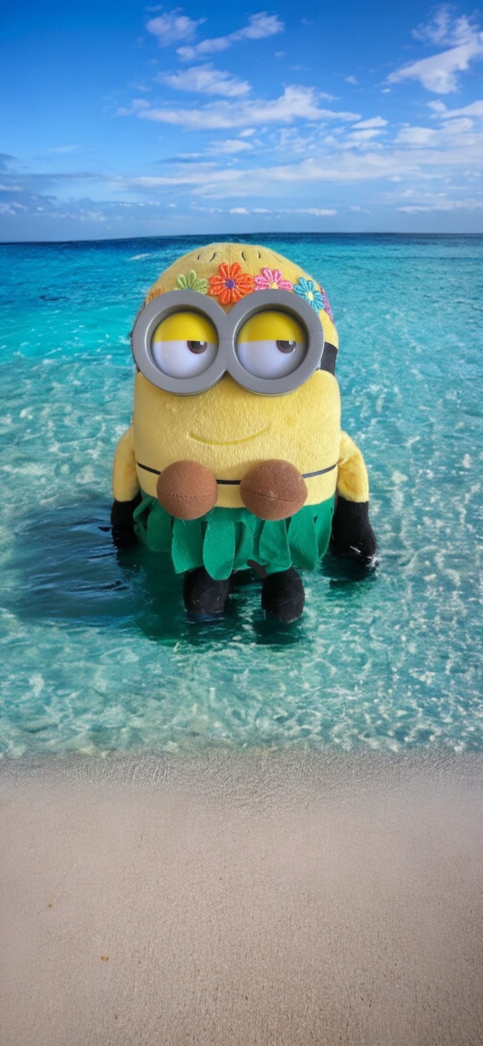 Despicable Me Minion Hawaiian Skirt With Glasses Illumination Stuffed ...