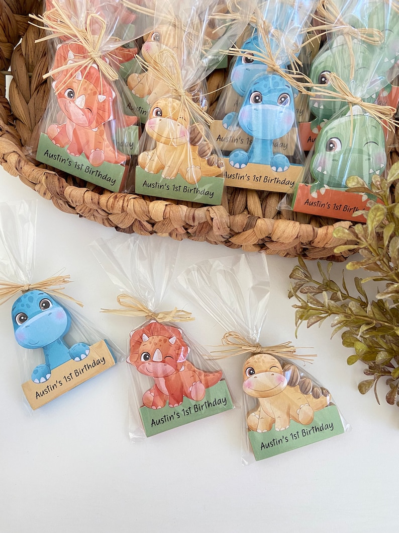 Personalized Dinosaur Birthday Party Gift Magnet, Dinosaur Party Favors ...