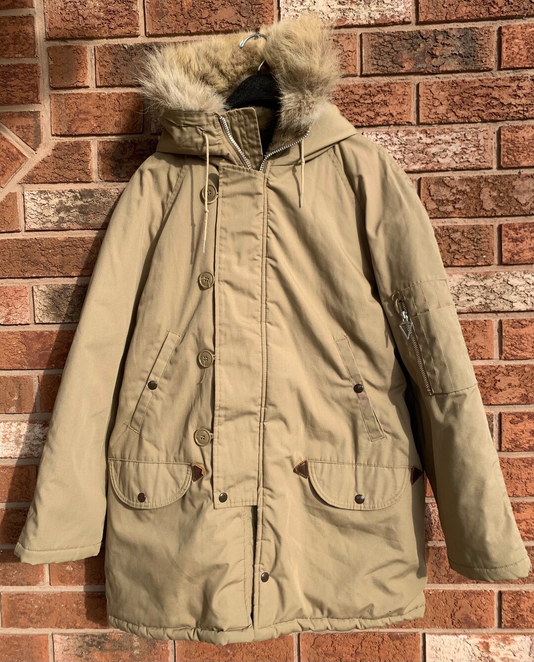 N3B Parka Coyote Fur Trim Hood Sz Mens Medium Equivalent to Womens Large / X-large Made in USA ...
