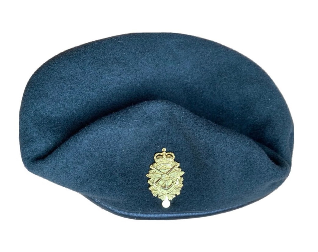 Canadian Army Beret & Brass Badge Size 7-3/4 X-large Wool Dark Green ...