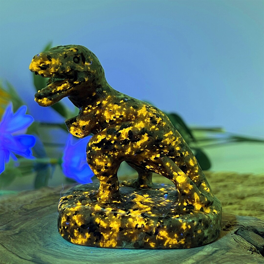Natural Hand Carved Yooperlite Dinosaur Quartz Crystal - Etsy
