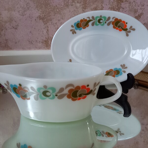 Pyrex Gravy Boat - Etsy