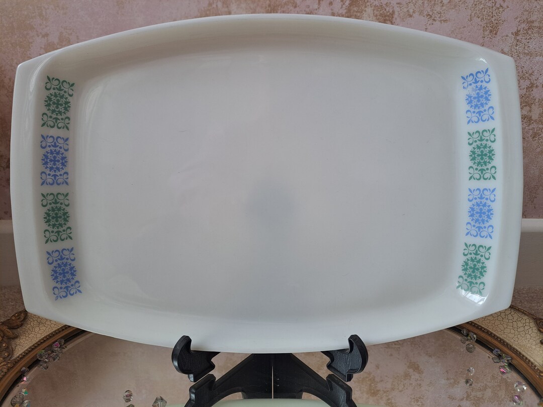 JAJ Pyrex Nordic Filigree Meat Platter - Etsy