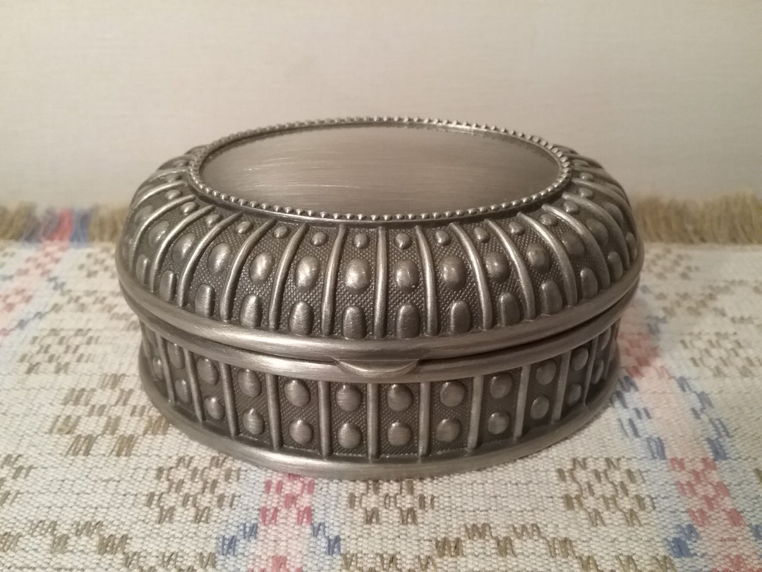 Metal Oval Jewelry Box/vintage Jewelry Box/metal Jewelry/gift for Her ...