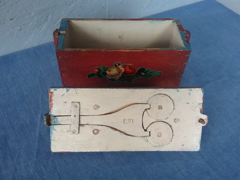 Vintage Wooden Combination Lock Box, Floral Painted Secret Key Box ...