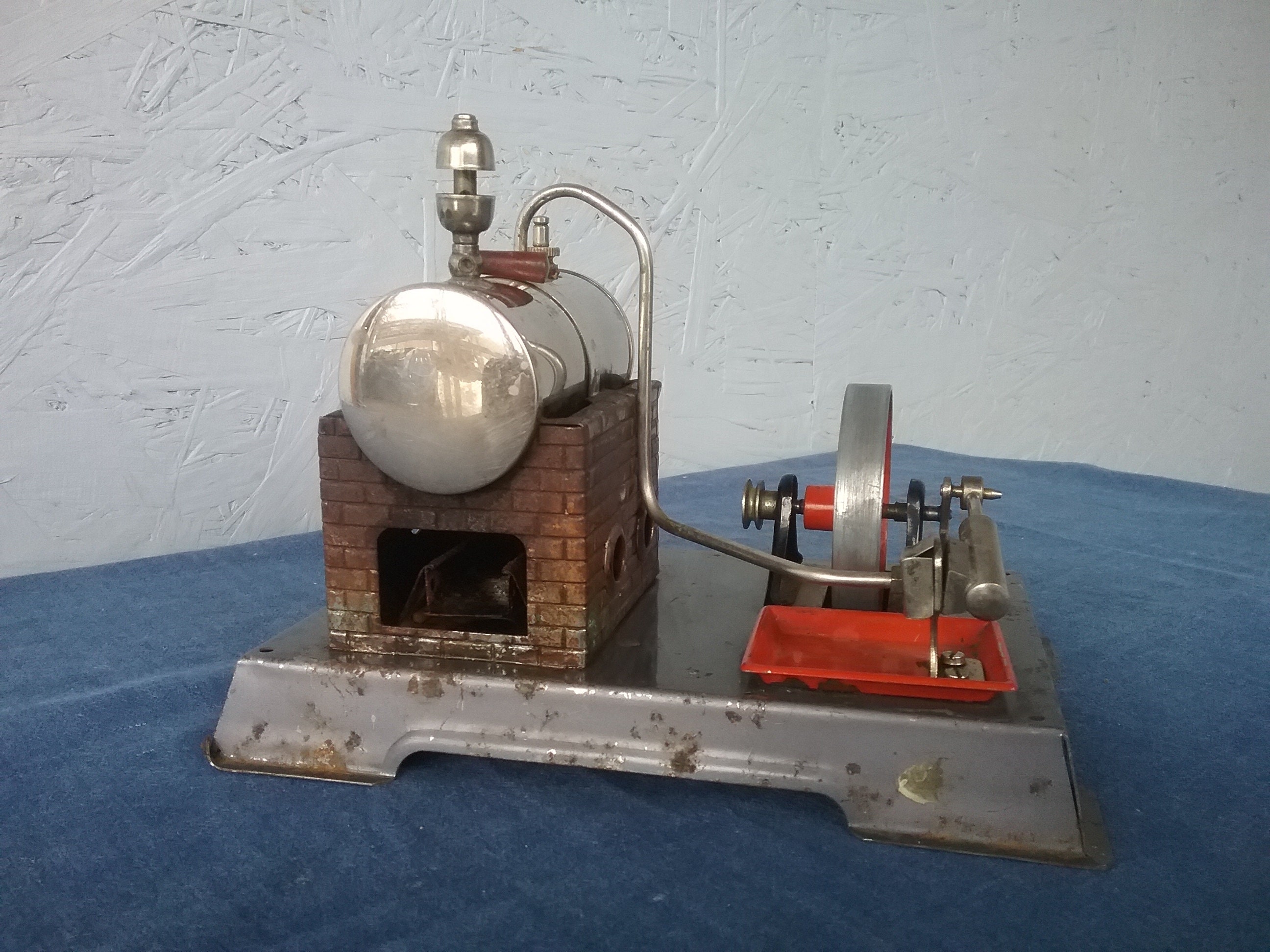 Wilesco D5 'petri' German Steam Engine, Stationary Horizontal Steam ...