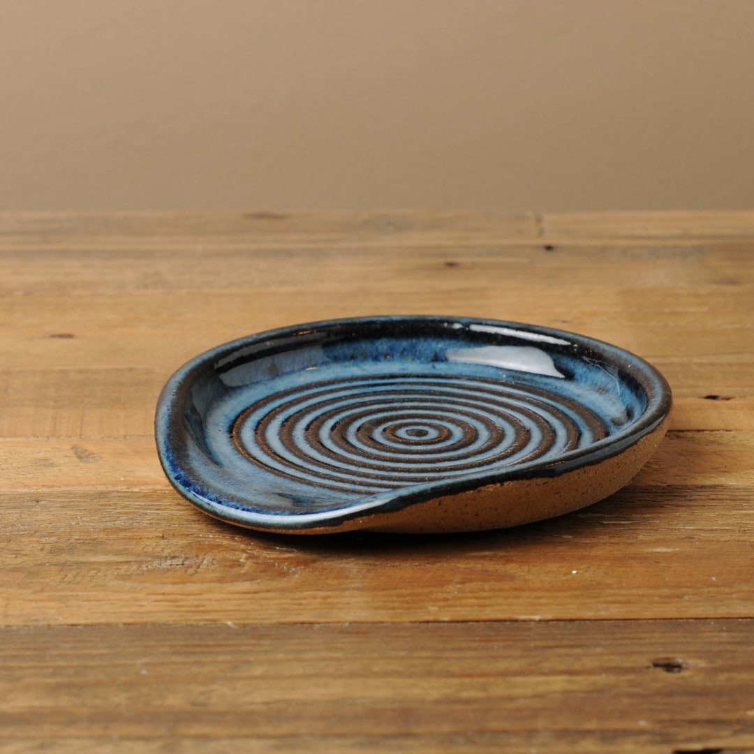 Spoon Rest With Floating Dark Blue Glaze on Speckled Clay - Etsy