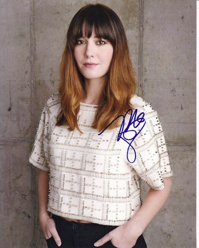 Mary Elizabeth Winstead Signed Autographed Photo - Etsy