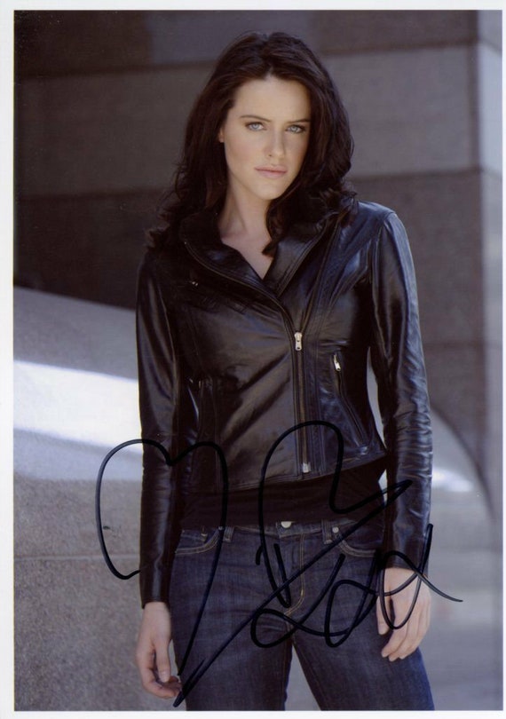 Art & Collectibles Memorabilia Michelle ryan signed autographed photo ...