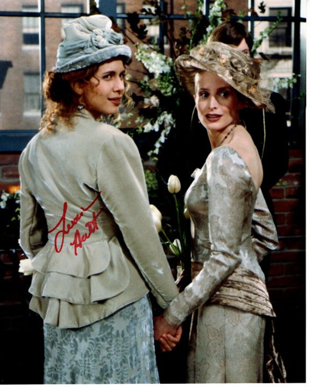 Jessica Hecht Signed 8x10 Friends (TV Show) Susan Bunch W/ Jane Sibbett ...
