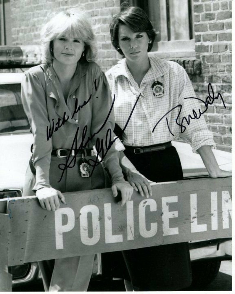 Sharon Gless and Tyne Daly Signed Autographed 8x10 Cagney & Lacey Photo ...