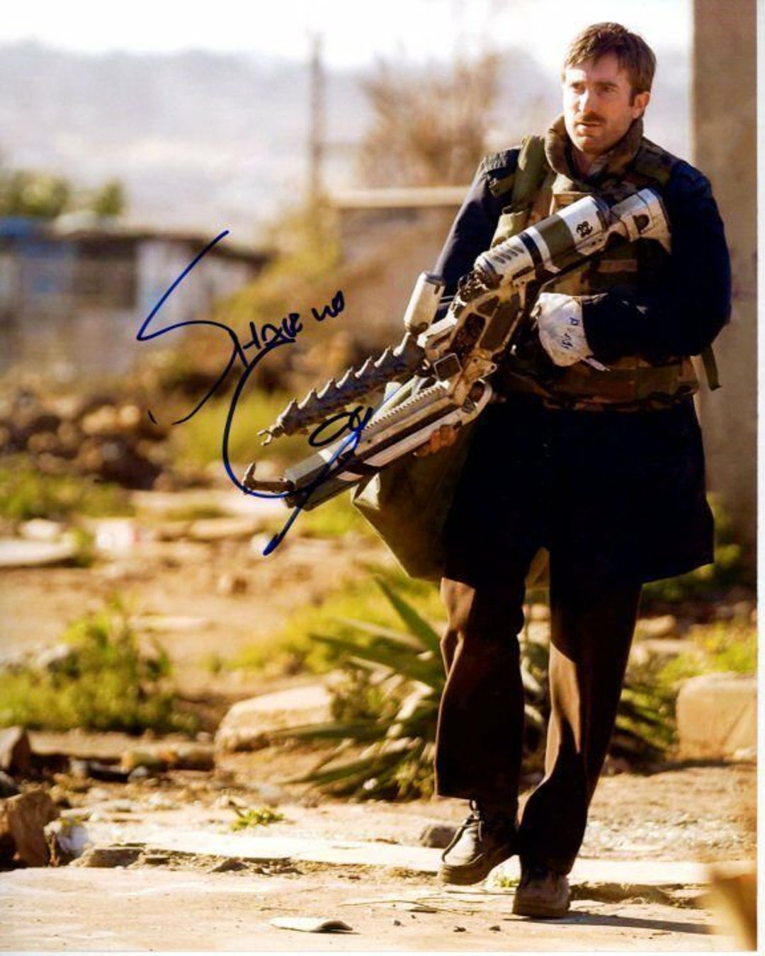 Sharlto copley signed autographed district 9 wikus van de merwe photo ...