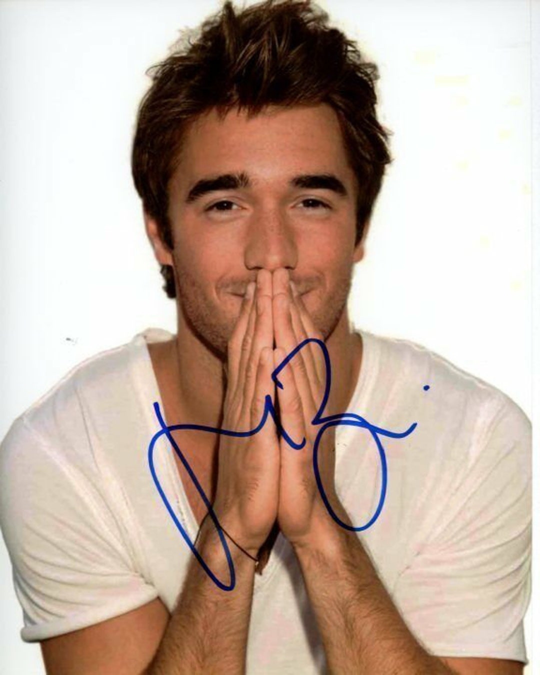 Josh Bowman Finger Tattoo