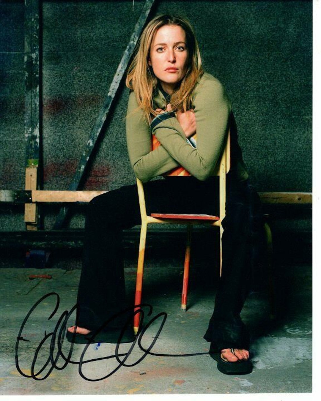 Gillian Anderson Signed Autographed 8x10 the X Files Dana Scully Photo ...