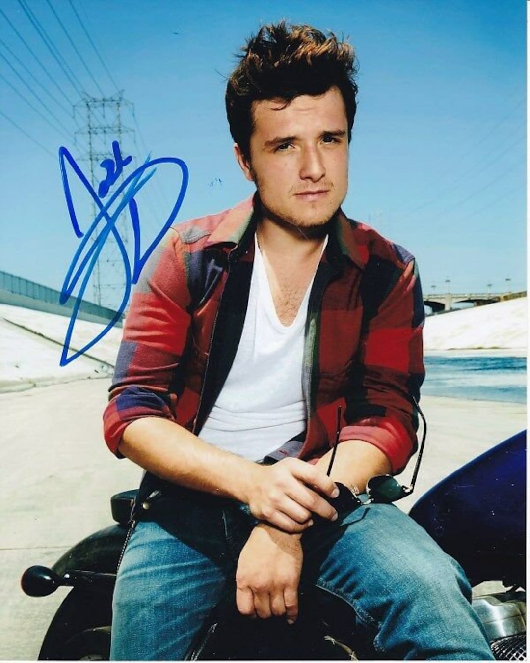 Josh Hutcherson Autograph