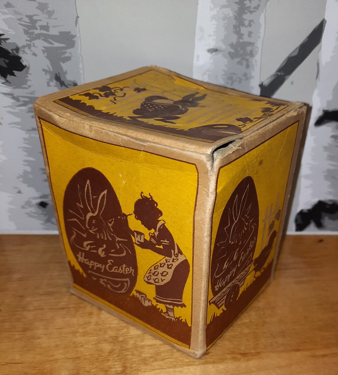 Easter Candy Egg Box Yellow Brown Pictorial Graphics Empty Vintage ...