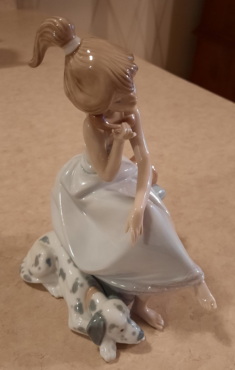 Lladro Chit Chat Girl Porcelain Figurine, Vintage Collectible - Etsy