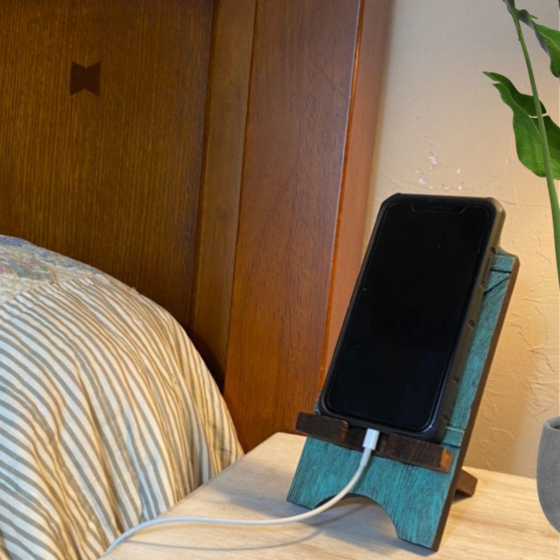 Pine Phone Stand, Farmhouse Phone Holder, Rustic Wooden Phone Stand ...