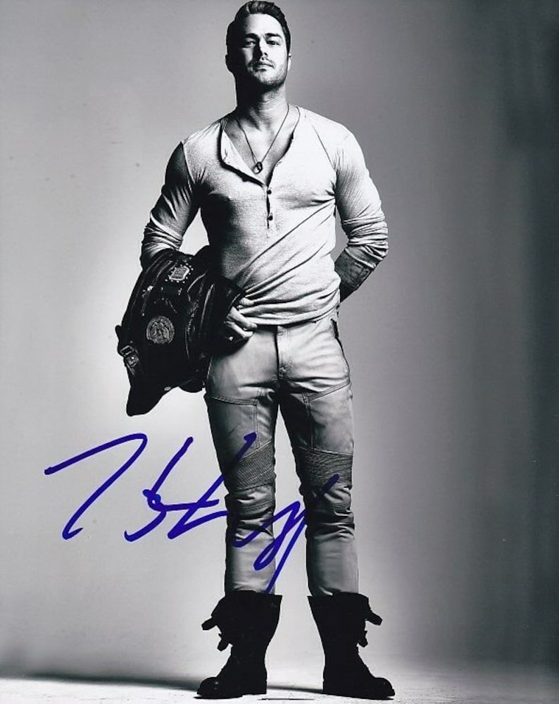 Taylor Kinney Signed Autographed 8x10 Chicago Fire Kelly Severide ...